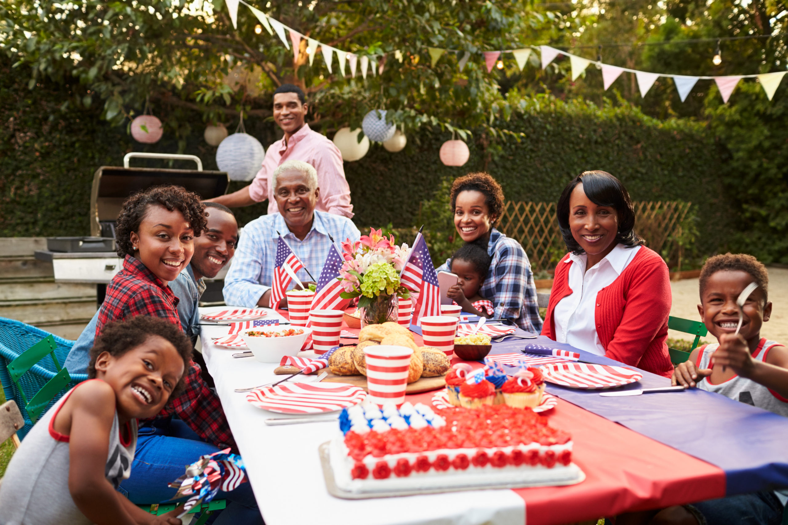 30+ Tips for Hosting the Perfect Backyard Party - Houston Family Magazine